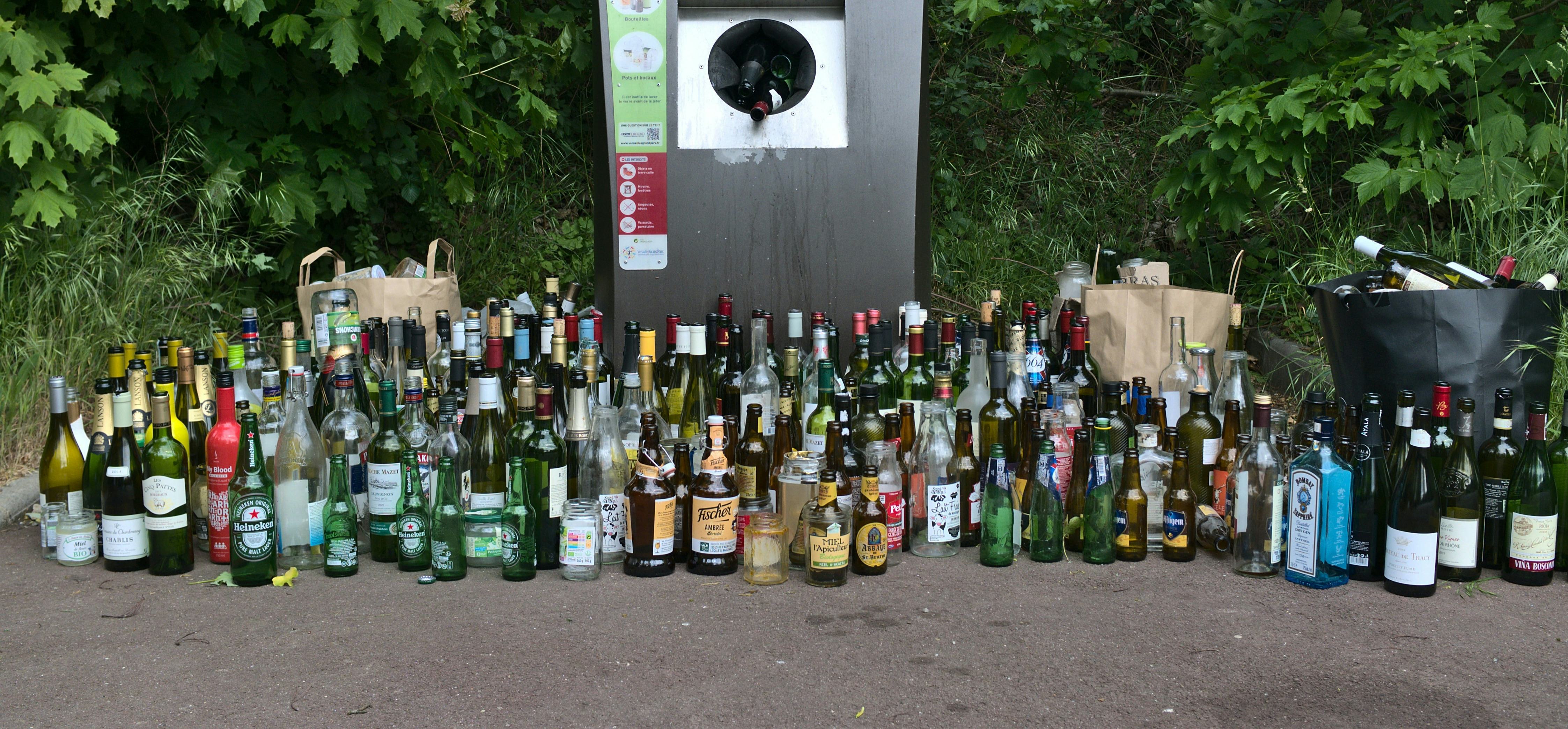 Wine, spirits and larger drink containers could be added to NSW ...
