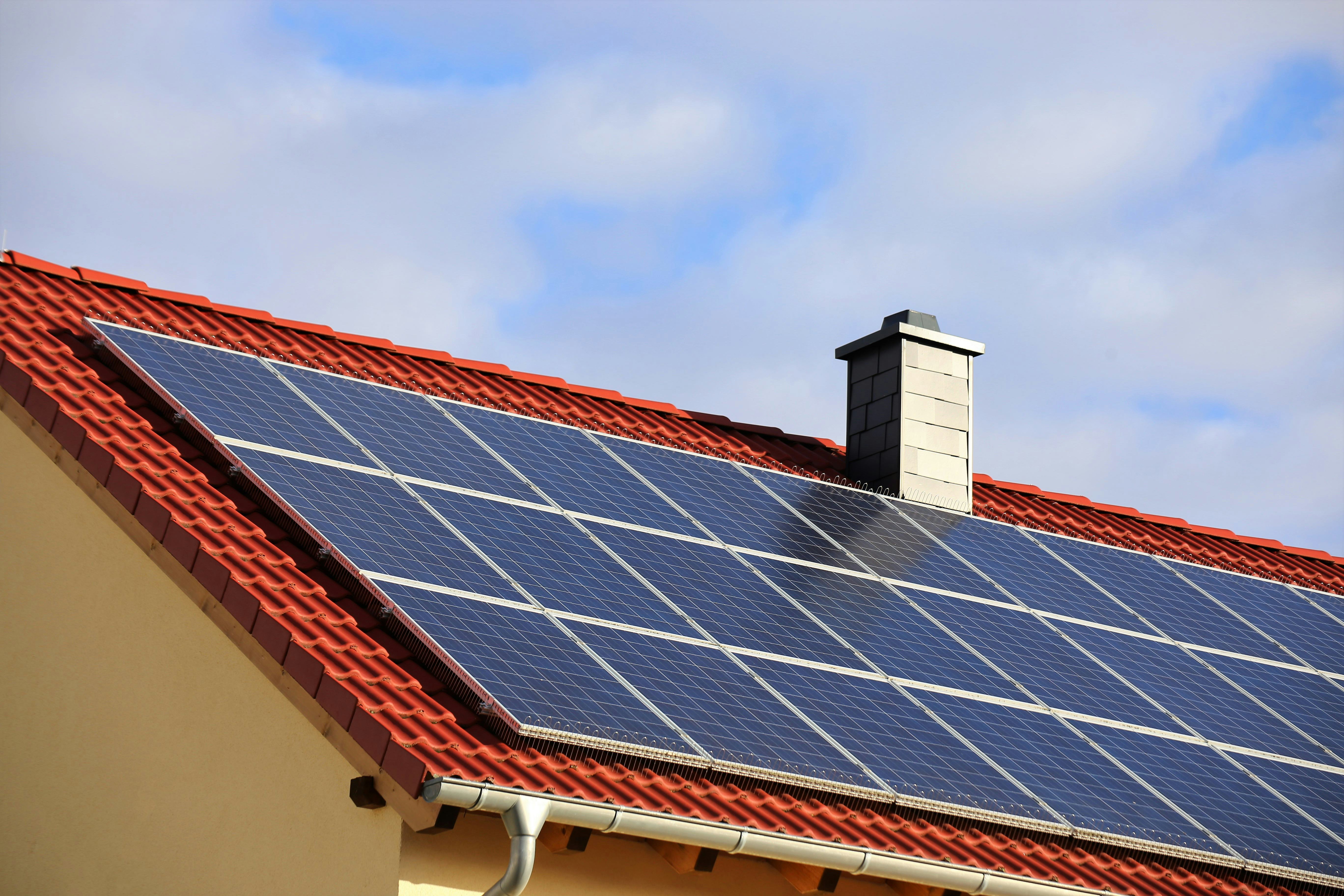 Solar power supplies 100% of South Australia's energy for the first time